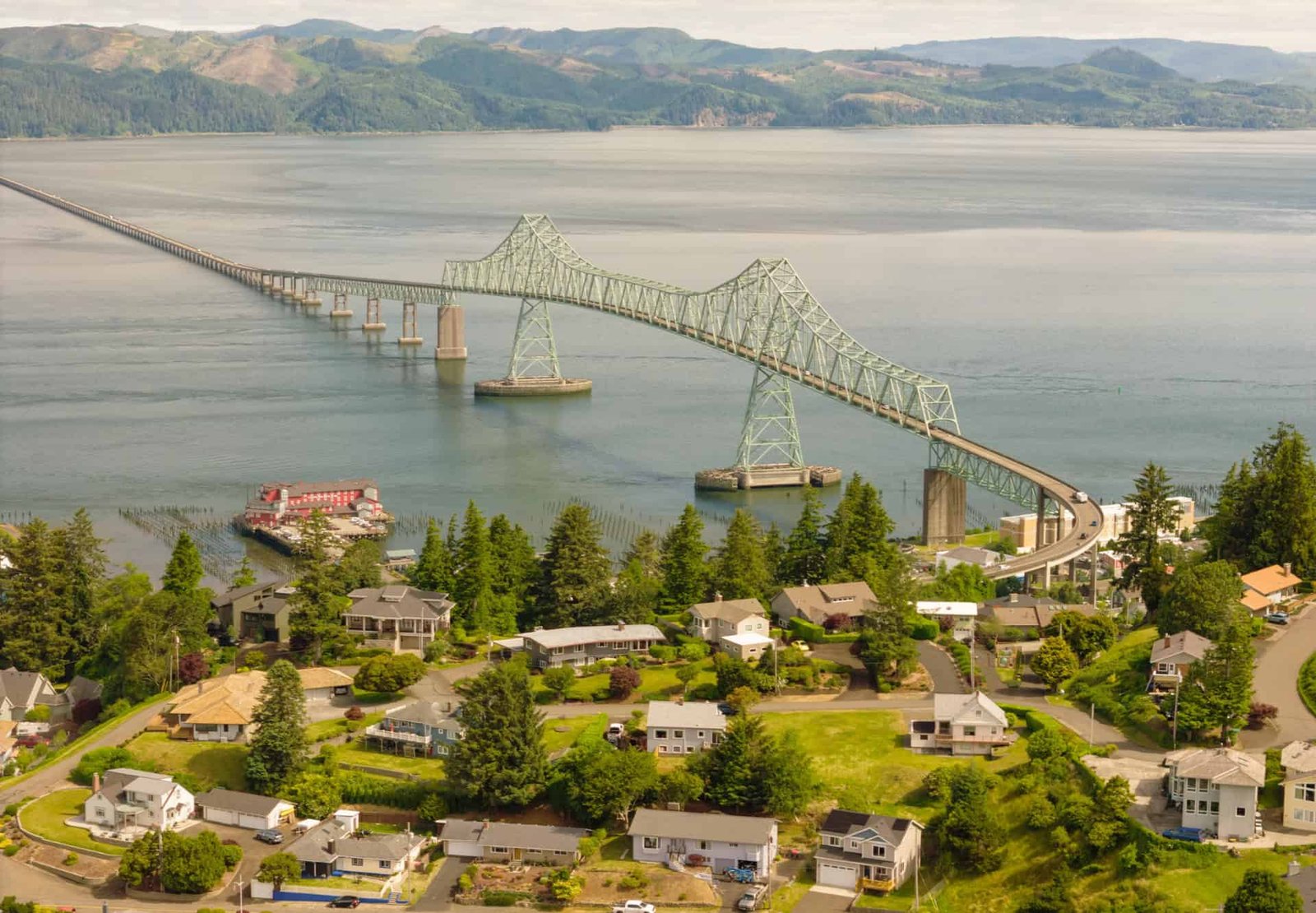 Astoria Day Trip from Cannon Beach: History and Bakeries